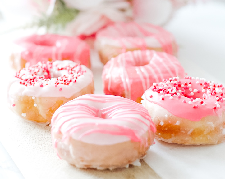 The “Lazy” (Quick) Guide to Pretty Donuts – LAUREN MINO
